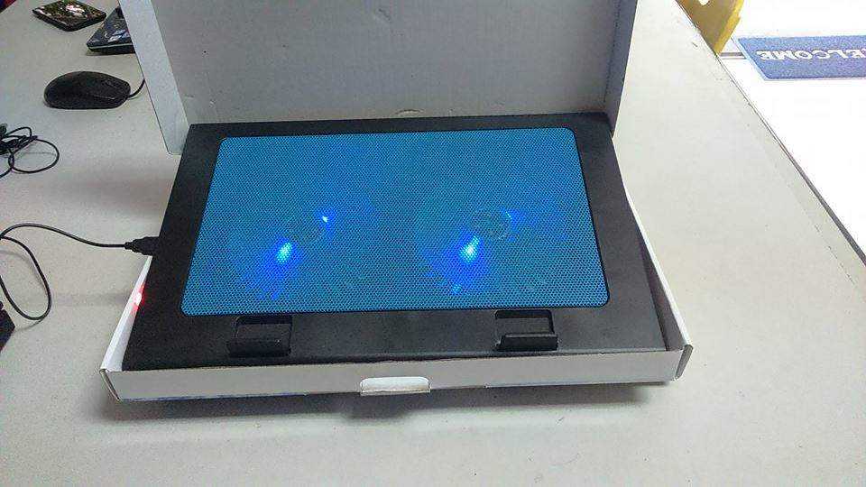 Fan A8 bề mặt thiết kế rộng dùng cho laptop từ 14- 17" - 165.000đ ...