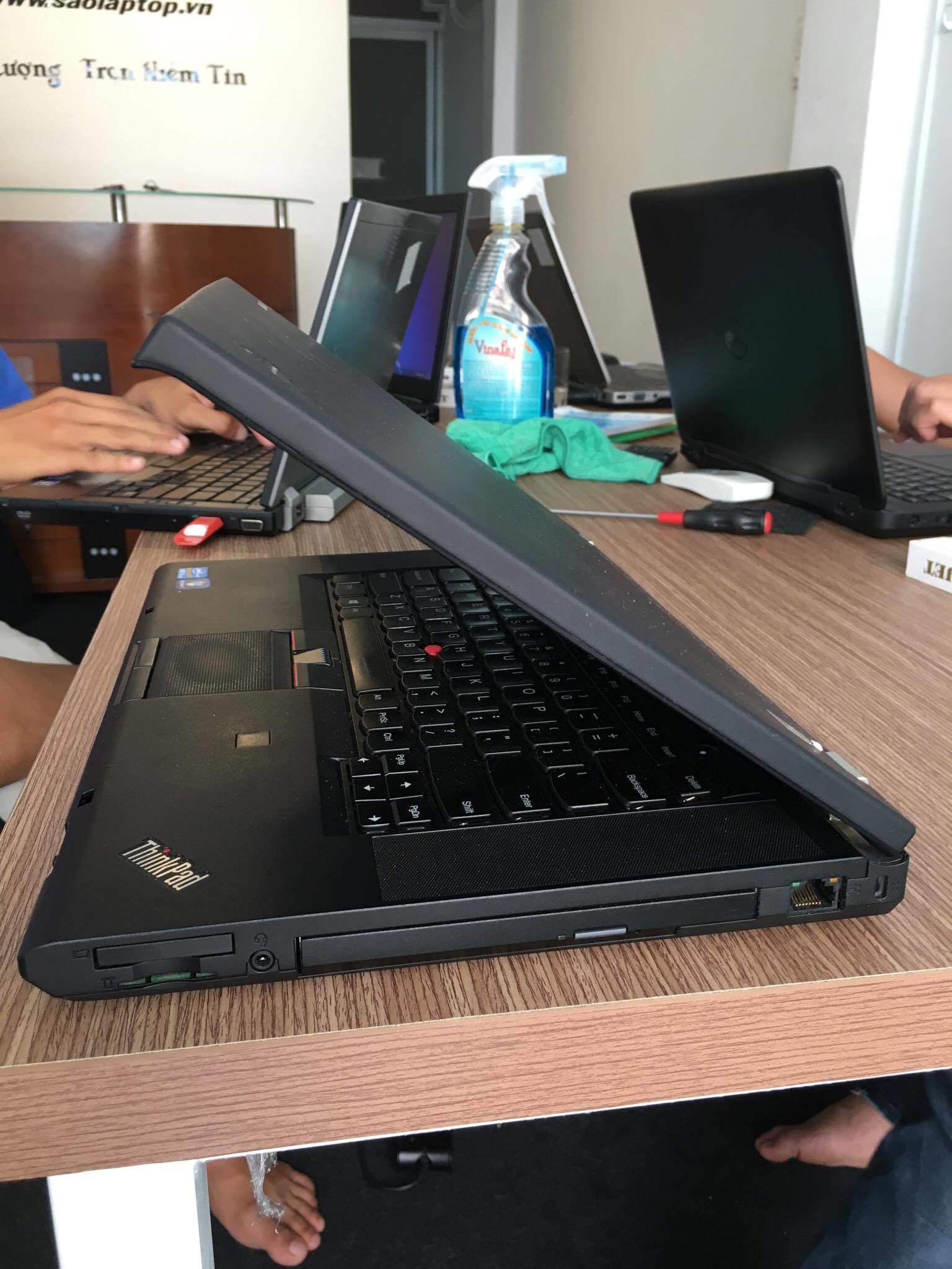 Laptop cũ giá rẻ nhất tp HCM:dell E6410,E6420,E6430,E6510,HP 8440p ...