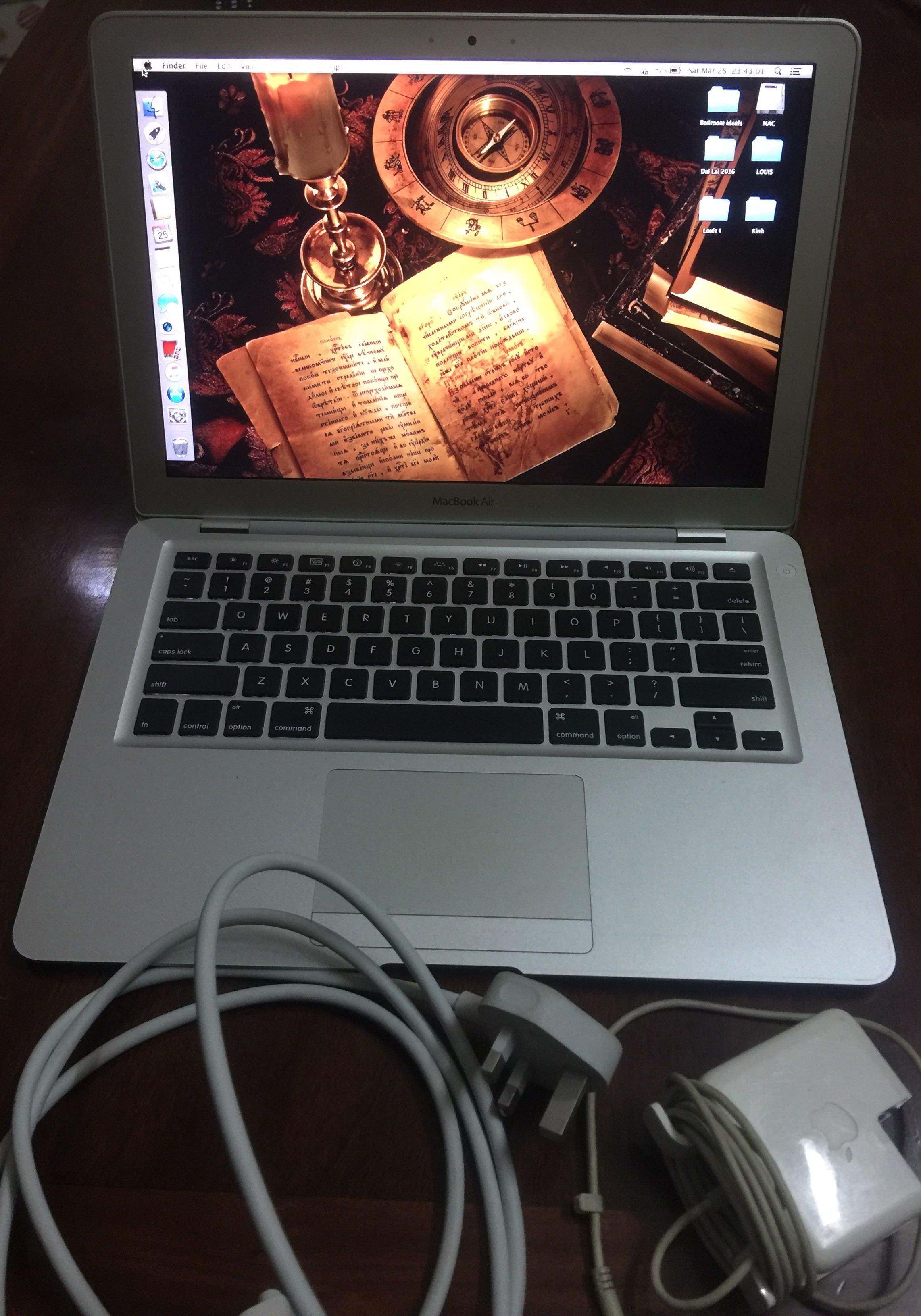 Macbook Air 2009 - 4.000.000đ | Nhật tảo