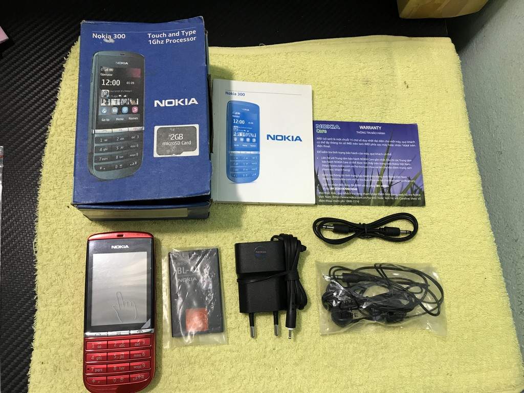 Nokia 300 Red fullbox - 1.300.000đ | Nhật tảo