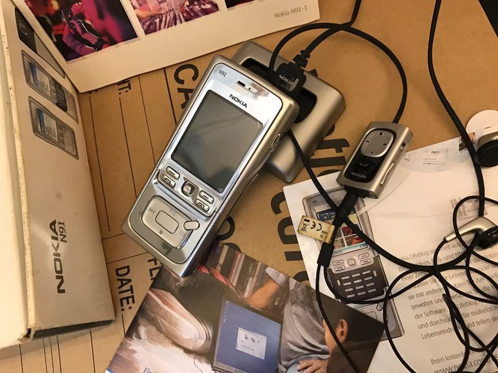 Nokia N91 Silver Chrome Fullbox new 99.999%, hàng sưu tầm cực hiếm... - 5.900.000đ | Nhật tảo