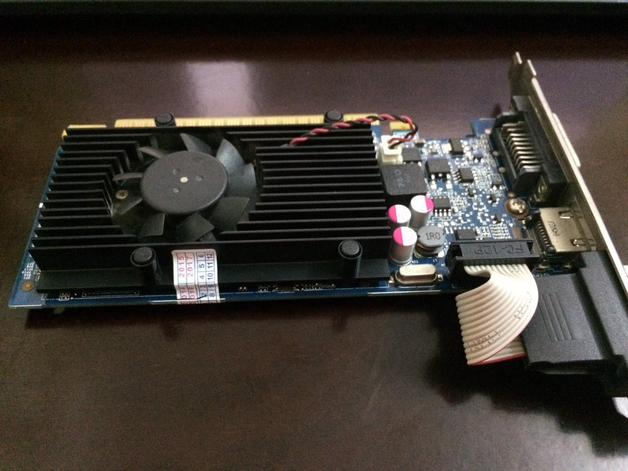 SAPPHIRE GT 705 1GB Screen Video Cards GPU For NVIDIA