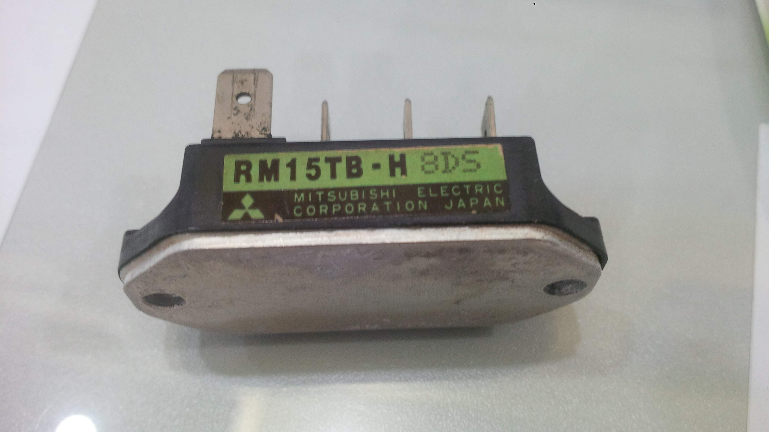 Diot Cầu Nắn Điện 3 pha 30A/800V Diot cầu RM15TB-H-8DS - 99.000đ | Nhật tảo