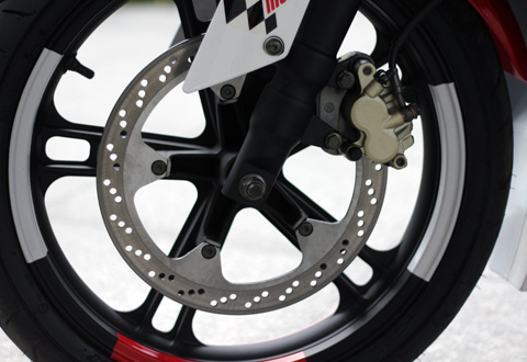 AE ai đã chạy qua Visitor Phoenix R175 xin ý kiến | Viết bởi quochien2626