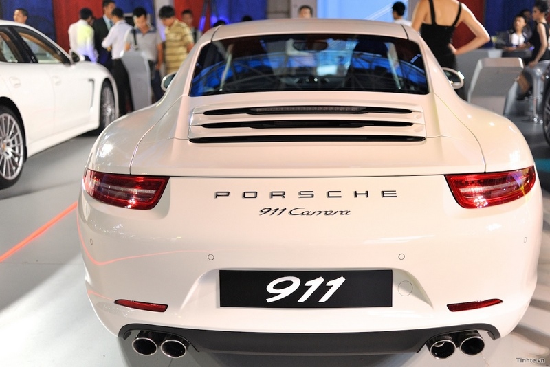 [VMS 2012] Porsche trưng bày Cayenne, Panamera và 911 | Viết bởi El Ku