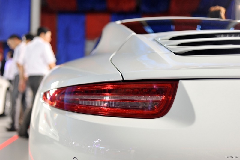 [VMS 2012] Porsche trưng bày Cayenne, Panamera và 911 | Viết bởi El Ku