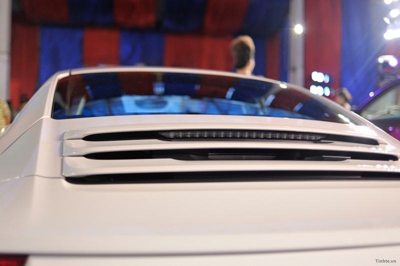 [VMS 2012] Porsche trưng bày Cayenne, Panamera và 911 | Viết bởi El Ku