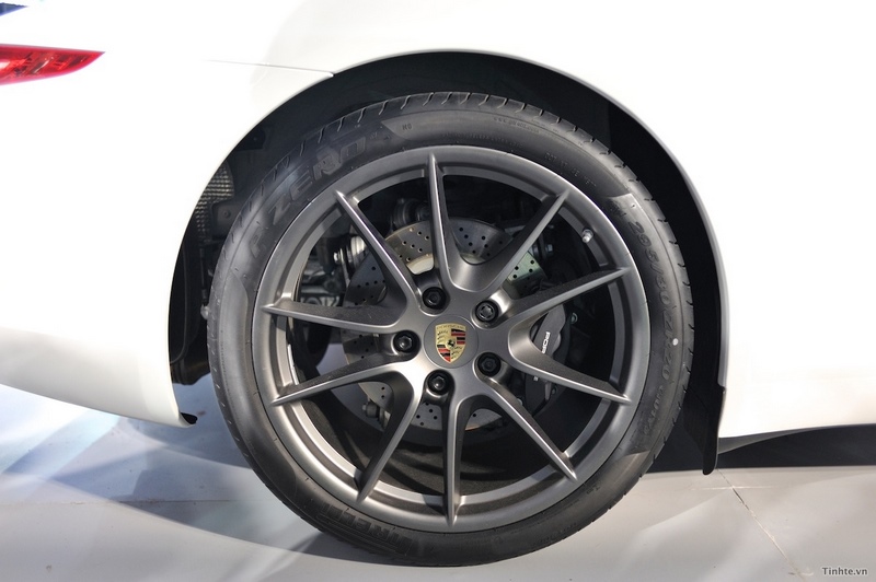 [VMS 2012] Porsche trưng bày Cayenne, Panamera và 911 | Viết bởi El Ku