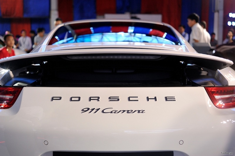 [VMS 2012] Porsche trưng bày Cayenne, Panamera và 911 | Viết bởi El Ku