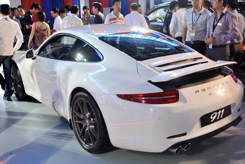 [VMS 2012] Porsche trưng bày Cayenne, Panamera và 911 | Viết bởi El Ku