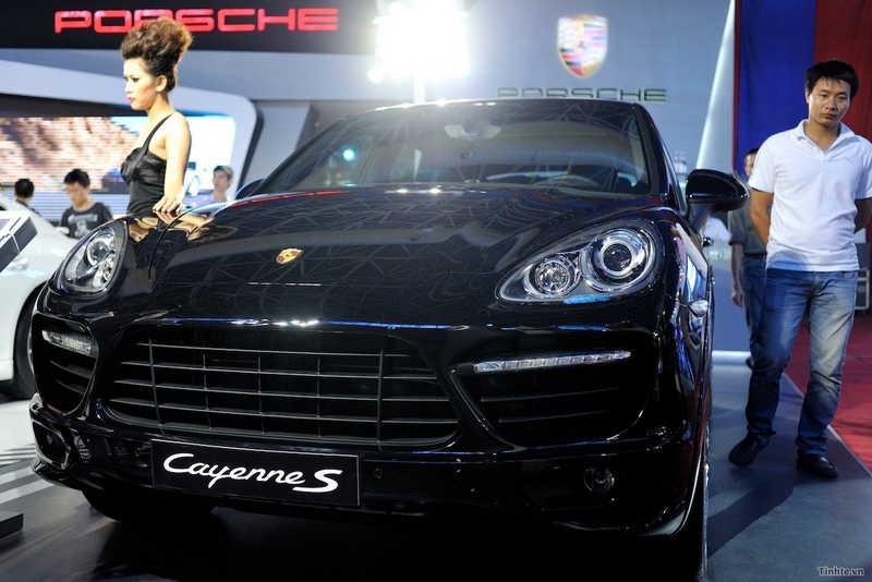 [VMS 2012] Porsche trưng bày Cayenne, Panamera và 911 | Viết bởi El Ku