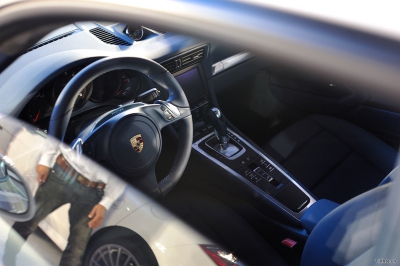 [VMS 2012] Porsche trưng bày Cayenne, Panamera và 911 | Viết bởi El Ku