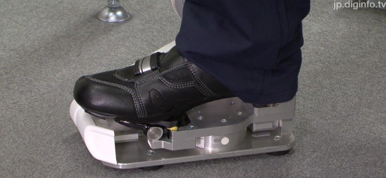 Panasonic nâng cấp bộ xương robot Power Loader Light