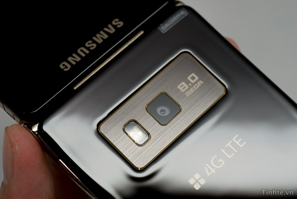 Trên tay Samsung Galaxy Golden: đẹp, sang, không hữu dụng