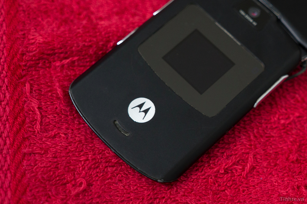 Motorola RAZR V3 - một tượng đài về thiết kế của điện thoại