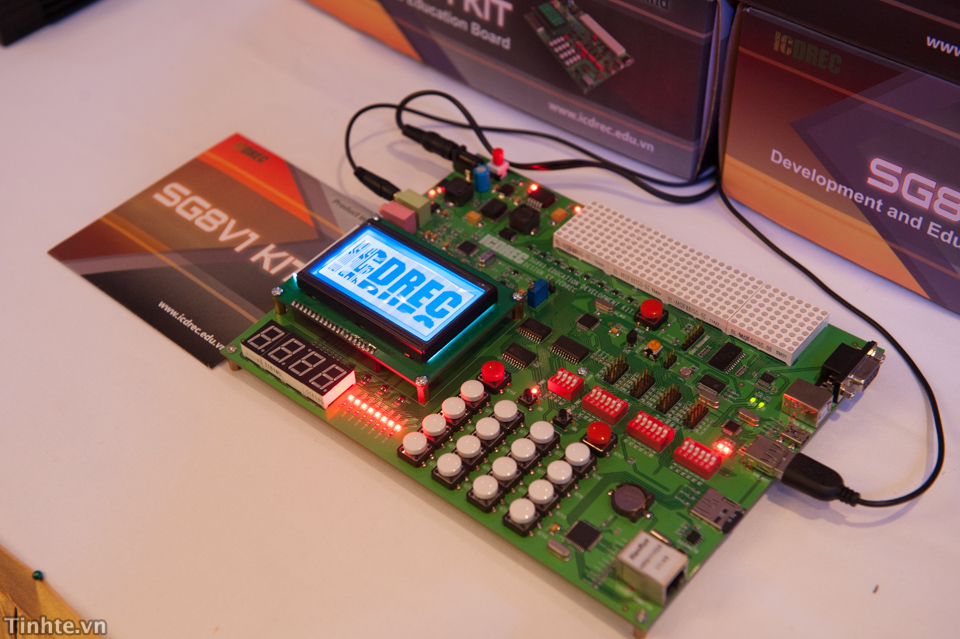 Trung tâm ICDREC quảng bá và trao tặng chip thương mại SG8V1 - KIT DE-SG8V1