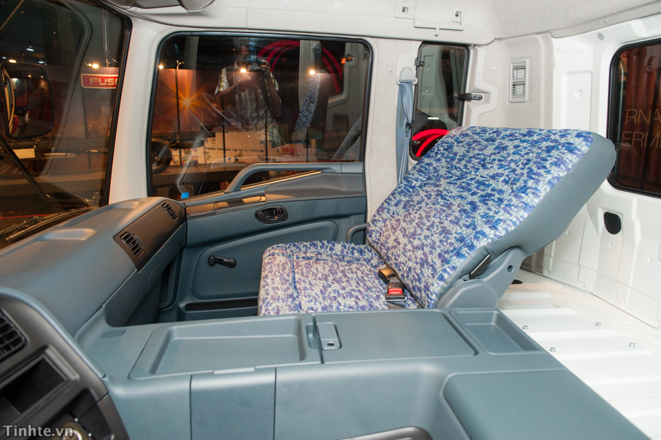 Mercedes-Benz Việt Nam chính thức ra mắt thương hiệu xe tải FUSO