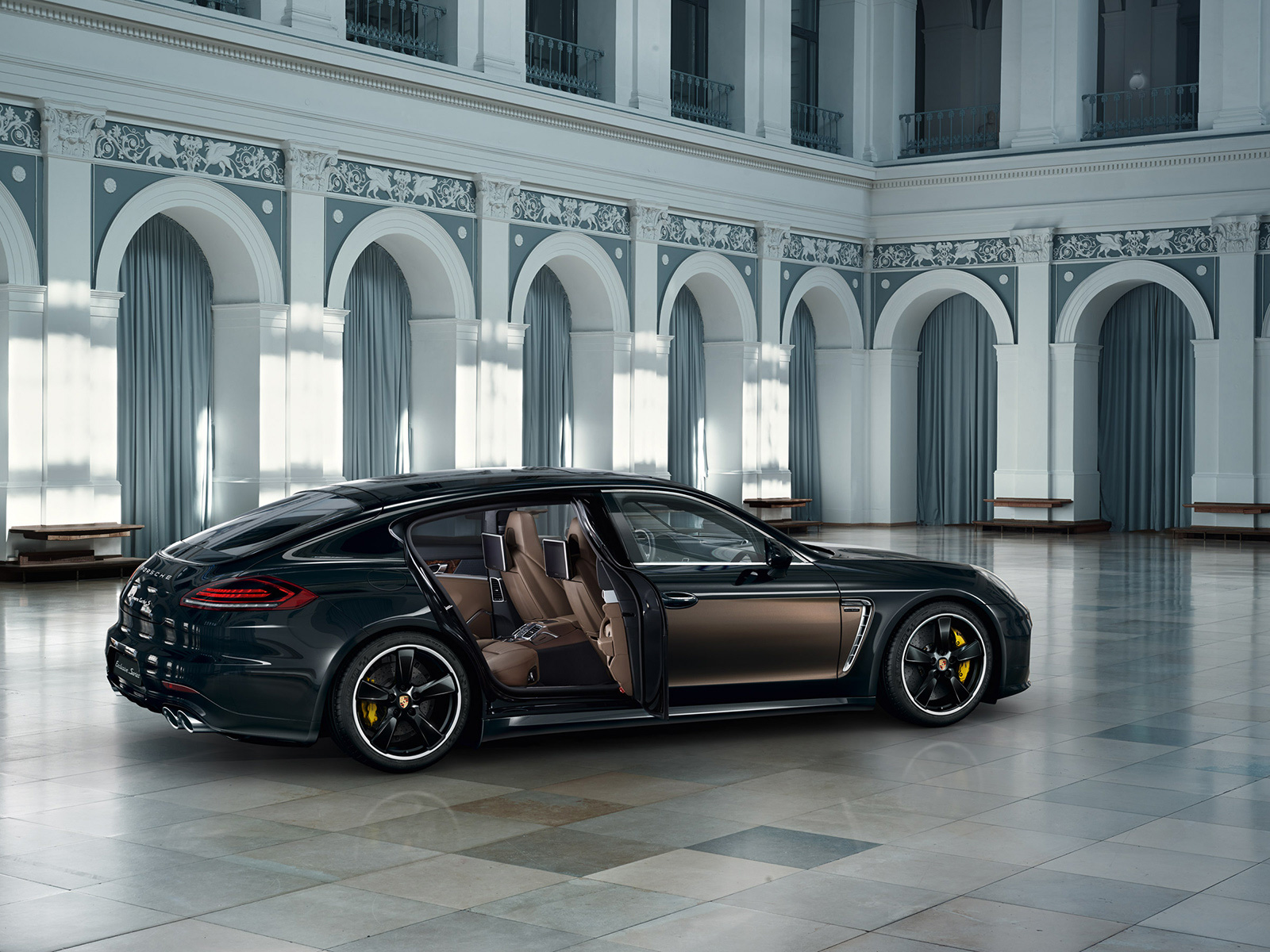 Porsche giới thiệu sedan siêu sang Panamera Exclusive Series, giới hạn ...