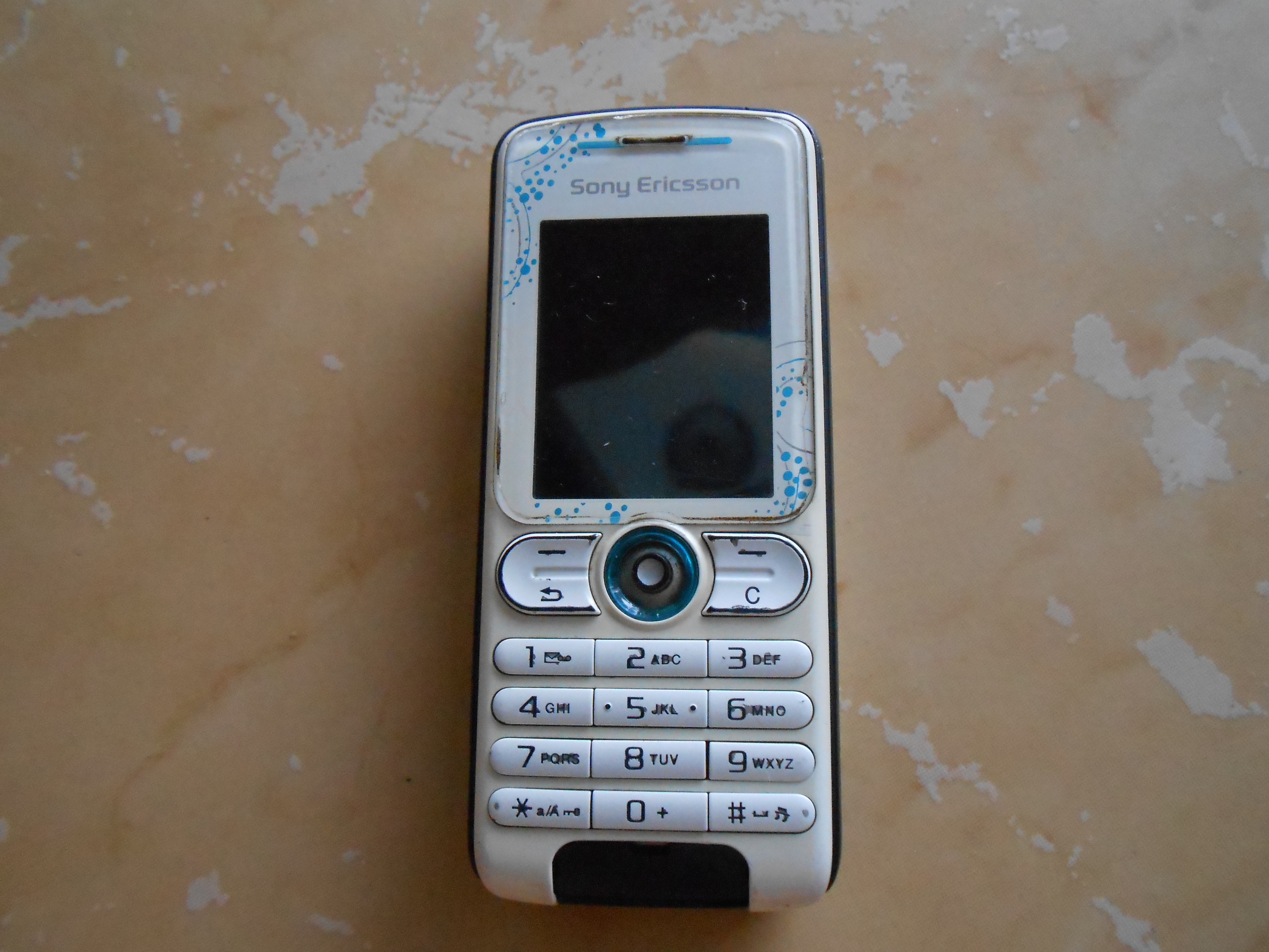 [Review điện thoại cổ] Sony Ericsson W200i | Viết bởi kjss_angel_love