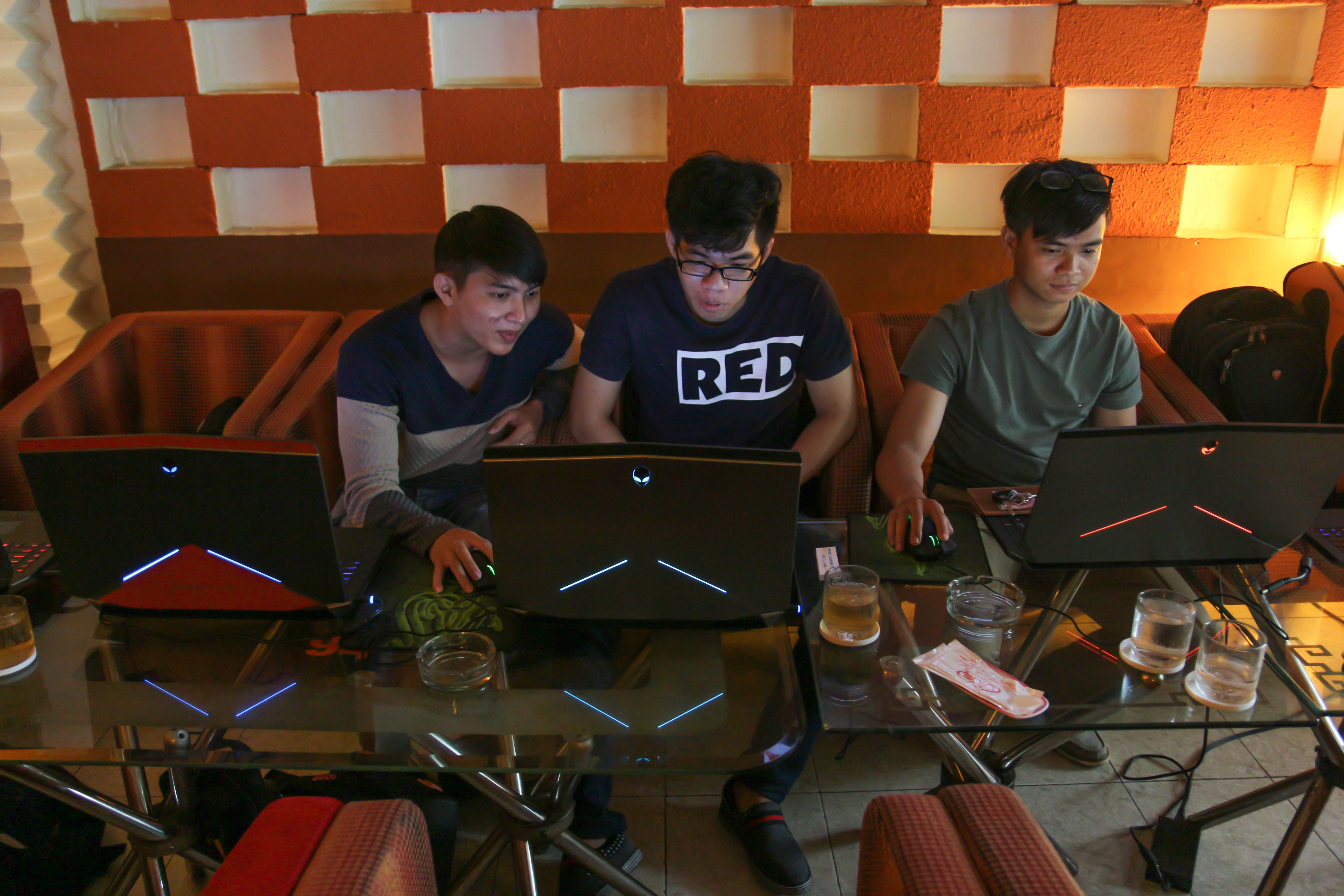 [Hình ảnh] Offline Alienware Vietnam Community tại Sài Gòn 09/08/2015 ...