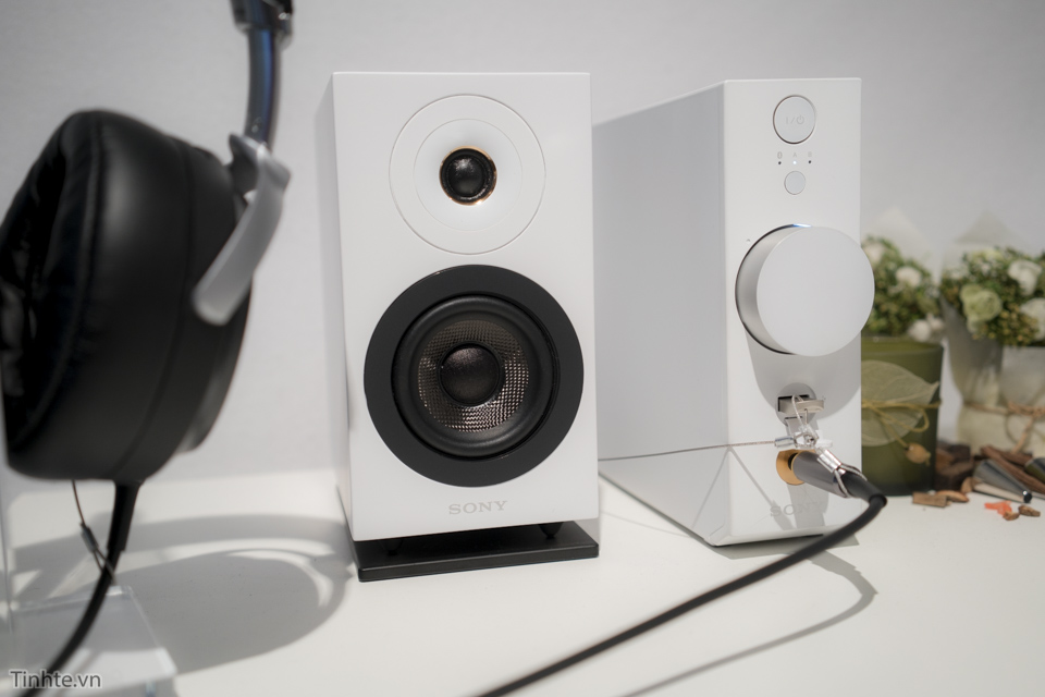 Trên tay Sony CAS-1: Hệ thống âm thanh nhỏ, cao cấp