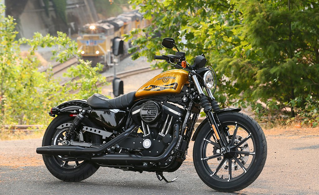 Harley Davidson giới thiệu hai xe dòng Sportser: Iron 883 và Forty ...