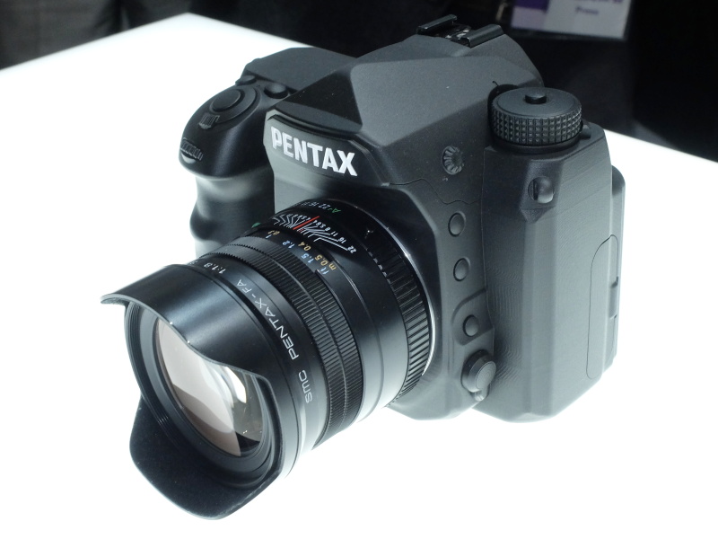 Pentax dời ngày ra mắt máy ảnh DSLR Full Frame đầu tiên của hãng đến ...