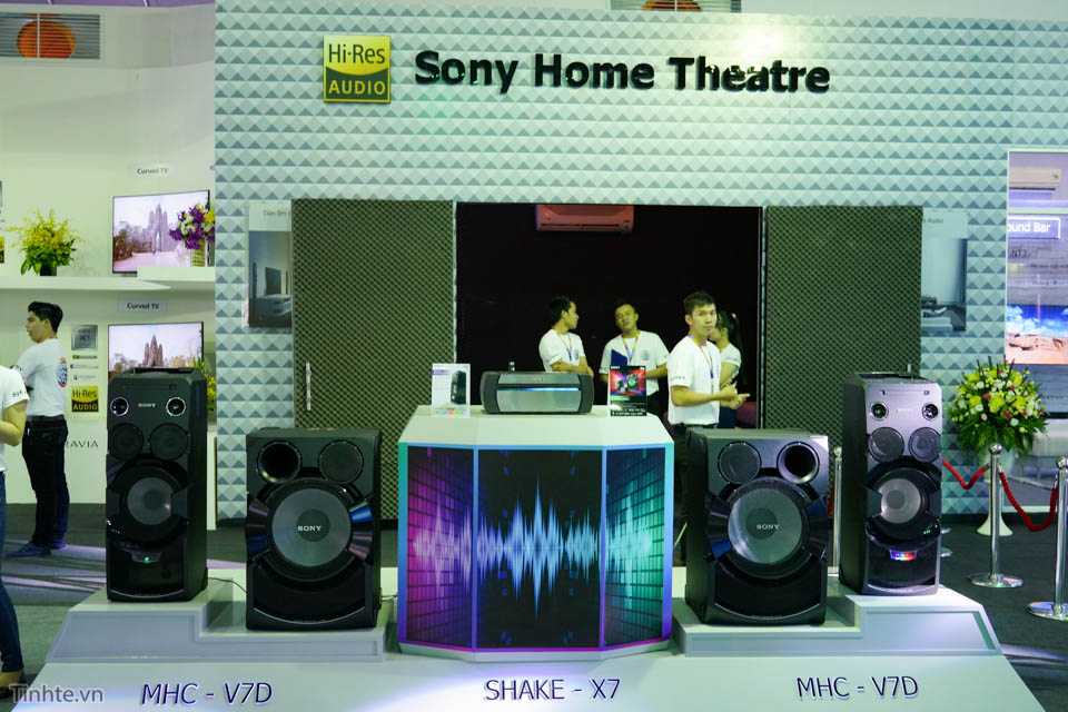 Một vòng Sony Show 2015: trải nghiệm Xperia Z5, chơi game PlayStation 4 ...