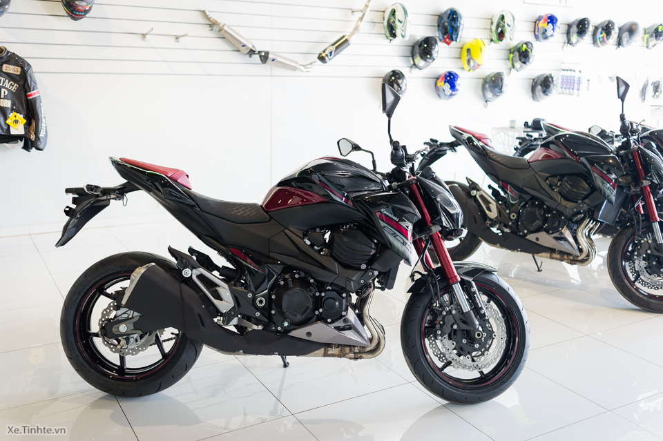 Hình ảnh Kawasaki Z800 ABS 2016 màu đen - đỏ Candy Crimson, giá 275 ...