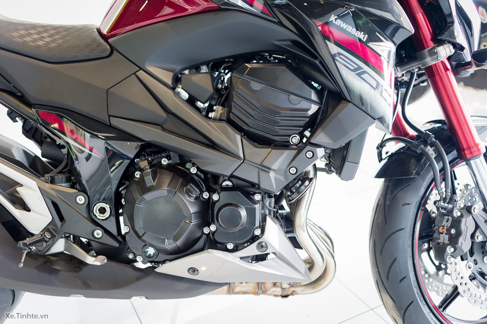 Hình ảnh Kawasaki Z800 ABS 2016 màu đen - đỏ Candy Crimson, giá 275 ...