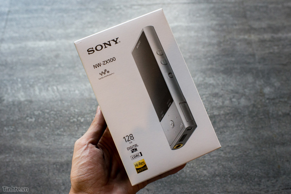 Trên tay máy nghe nhạc Sony Walkman ZX100: thiết kế chắc chắn, hoàn ...