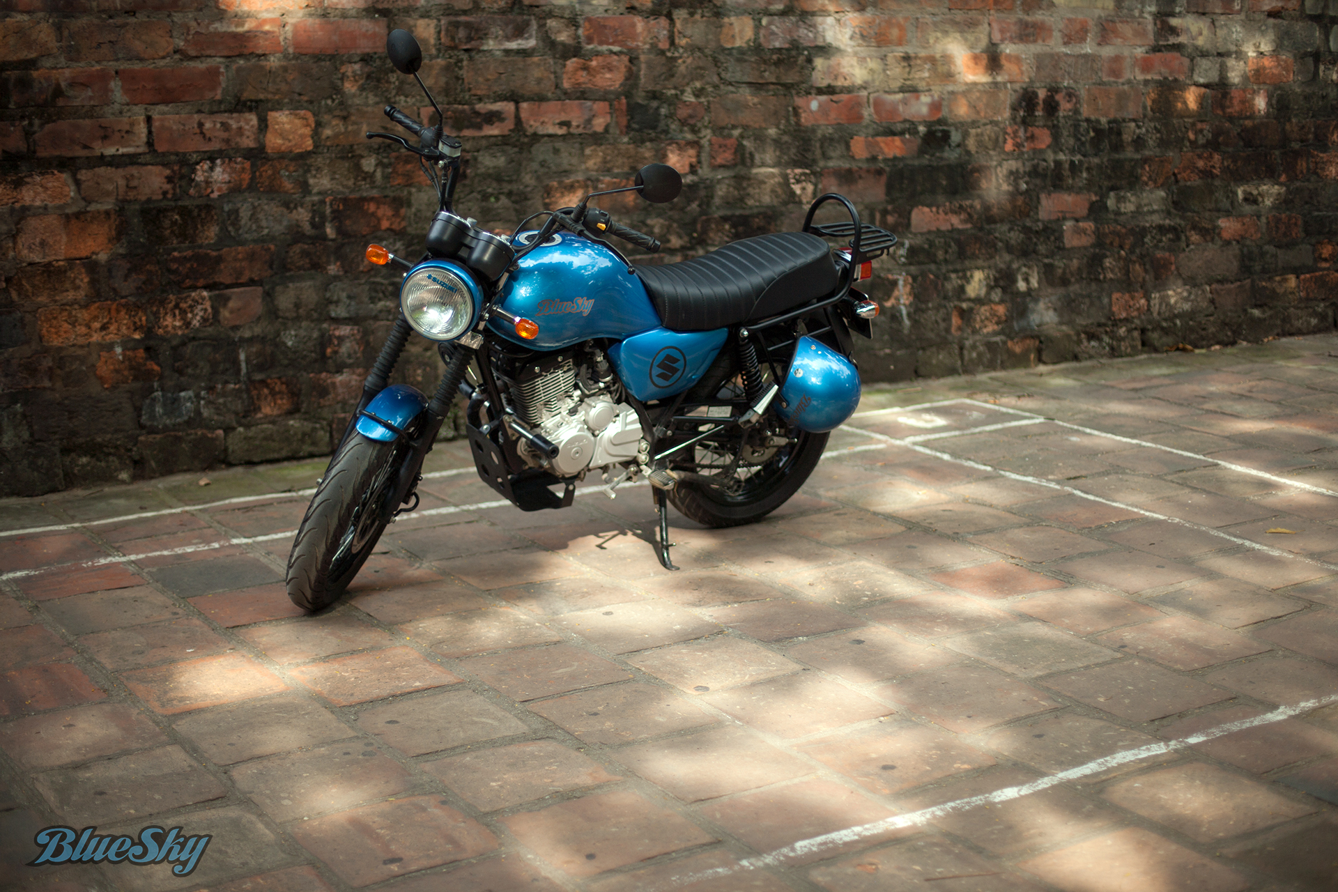 [HN] Suzuki EN150-A độ dáng cổ điển, phiên bản BlueSky | Viết bởi ...
