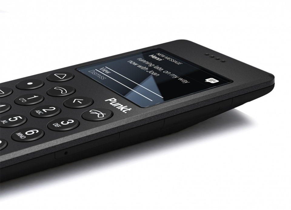 MP01: Điện thoại siêu cơ bản giá 345 USD, chỉ nghe gọi và nhắn tin ...