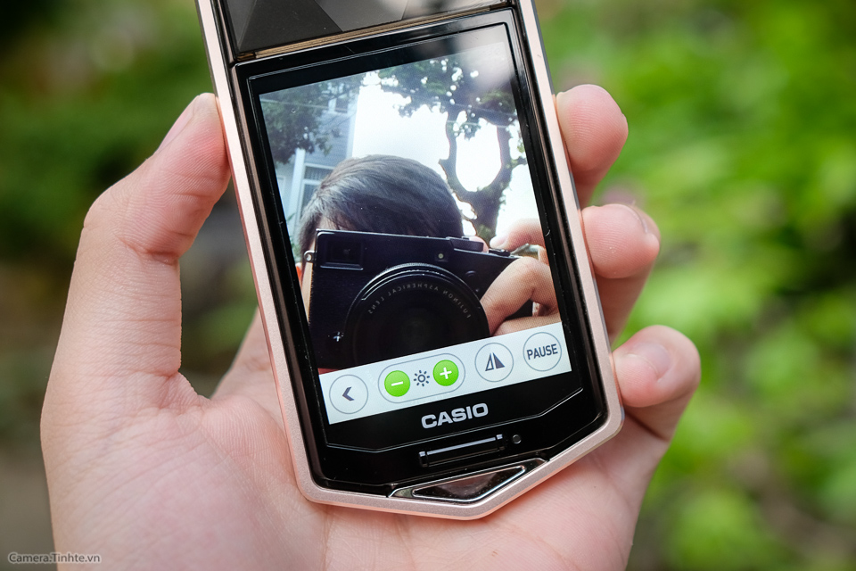 Trên tay Casio Exilim TR-70: Máy ảnh selfie chuyên nghiệp, chế độ làm ...