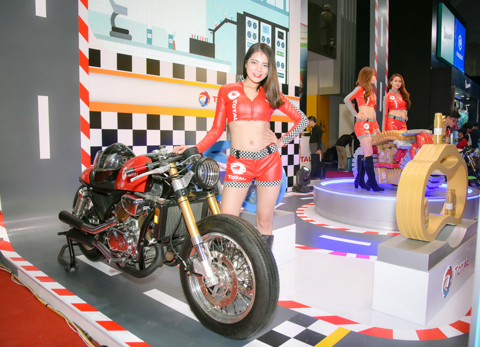 [VMCS 2016] Total giới thiệu dòng nhớt Hi-Perf Racing cho xe PKL, tăng hiệu suất, giảm ma sát