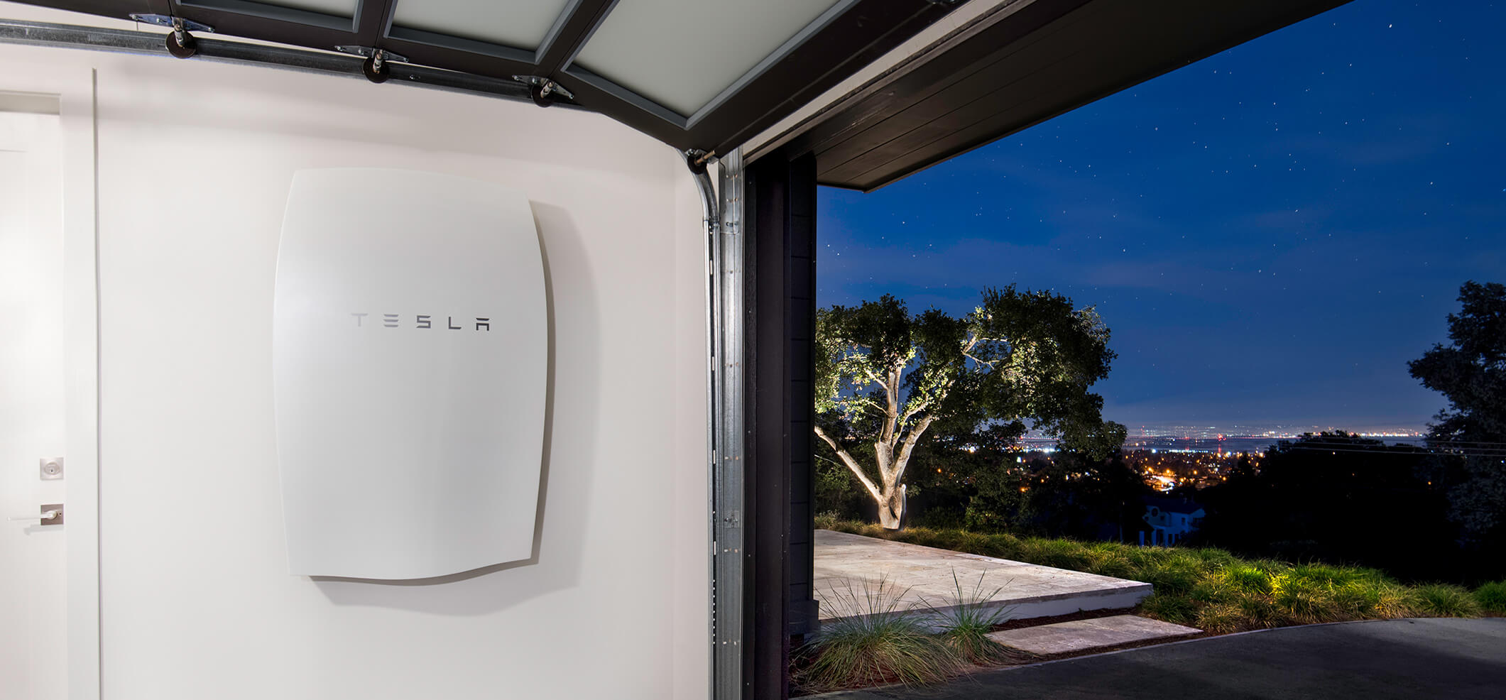 Những phát minh đáng kinh ngạc của Tesla bên cạnh xe hơi chạy điện