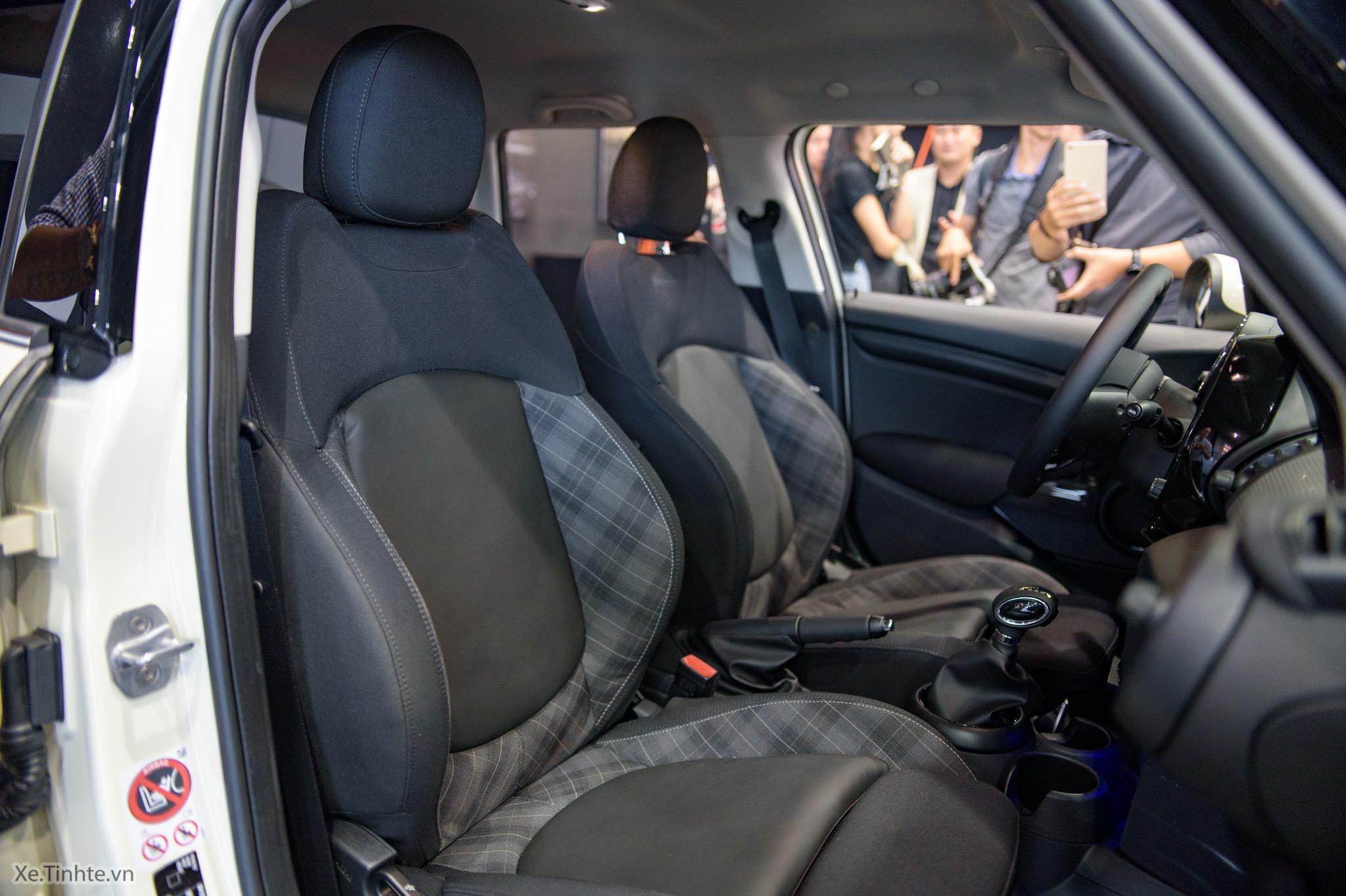 MINI One ra mắt với giá 1,228 tỷ đồng; khởi điểm cho những người yêu MINI