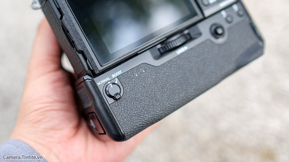 Trên tay grip pin VPB-XT2 dành cho Fujifilm X-T2: thiết kế mới, cầm ...