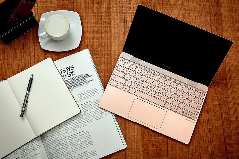 [QC] Laptop Asus Zenbook 3: tuyệt tác về công nghệ dành cho doanh nhân