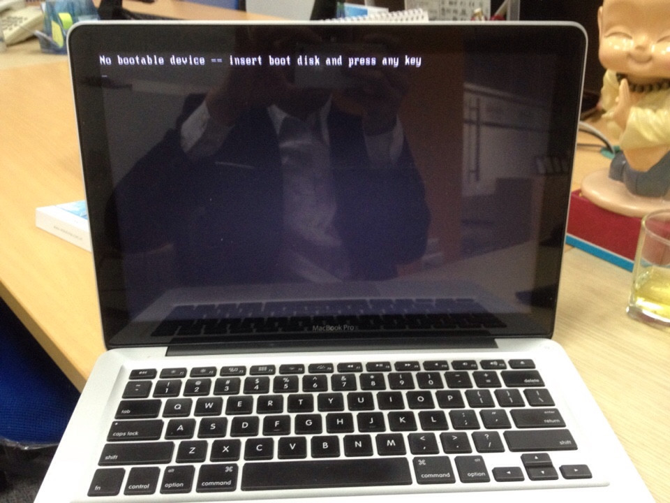 Lỗi macbook_No Bootable device