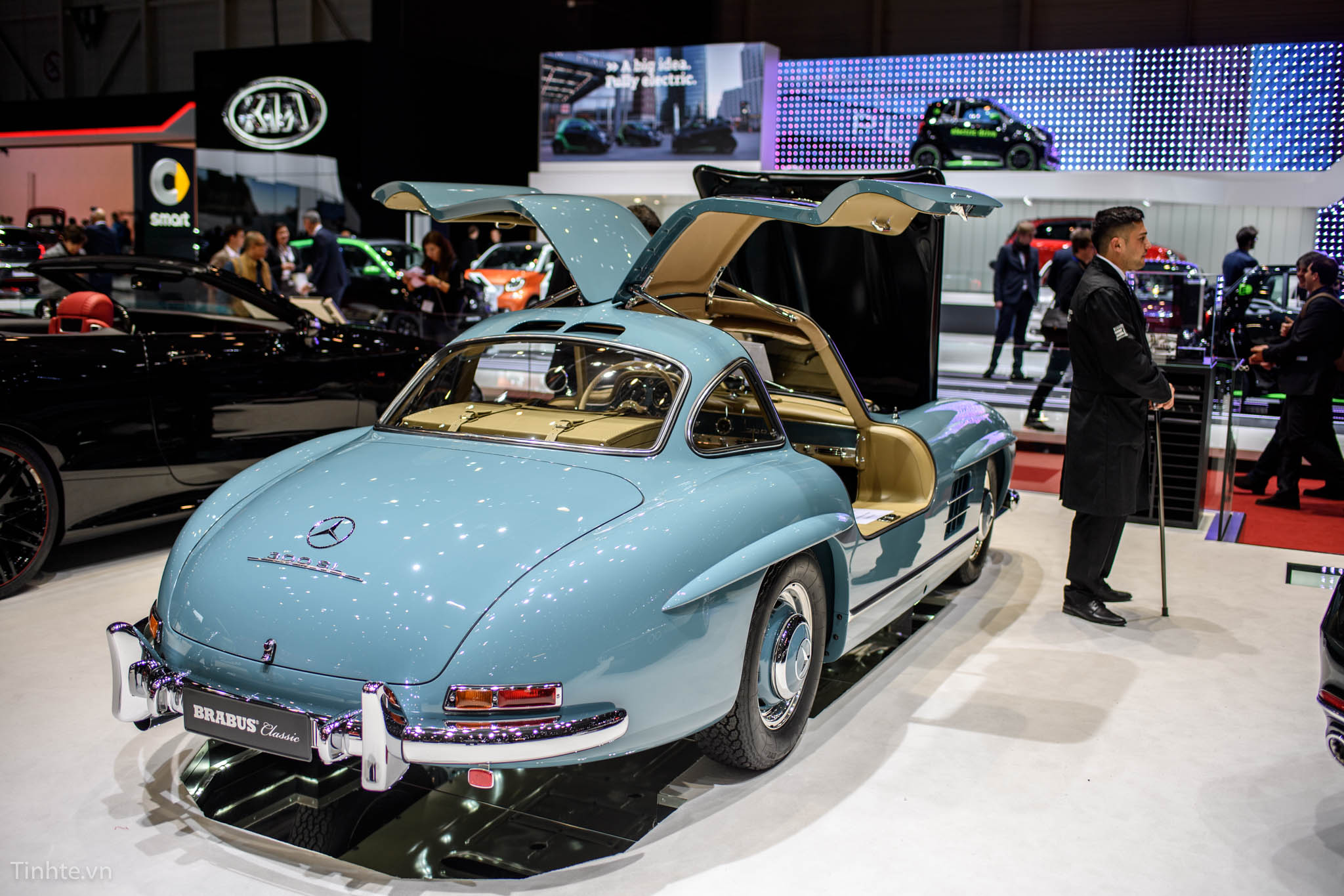 [GMS 2017] Mercedes-Benz 300 SL - Huyền thoại cửa cánh chim được phục ...