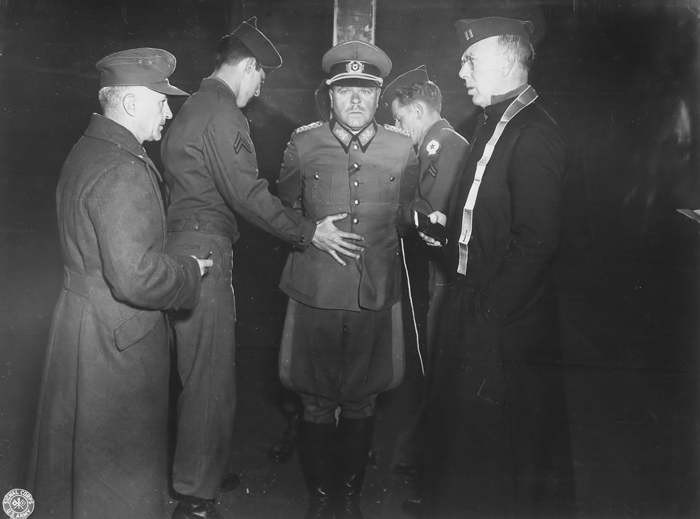 Người chuyển những bức ảnh lịch sử đen trắng nổi tiếng thành ảnh màu ...