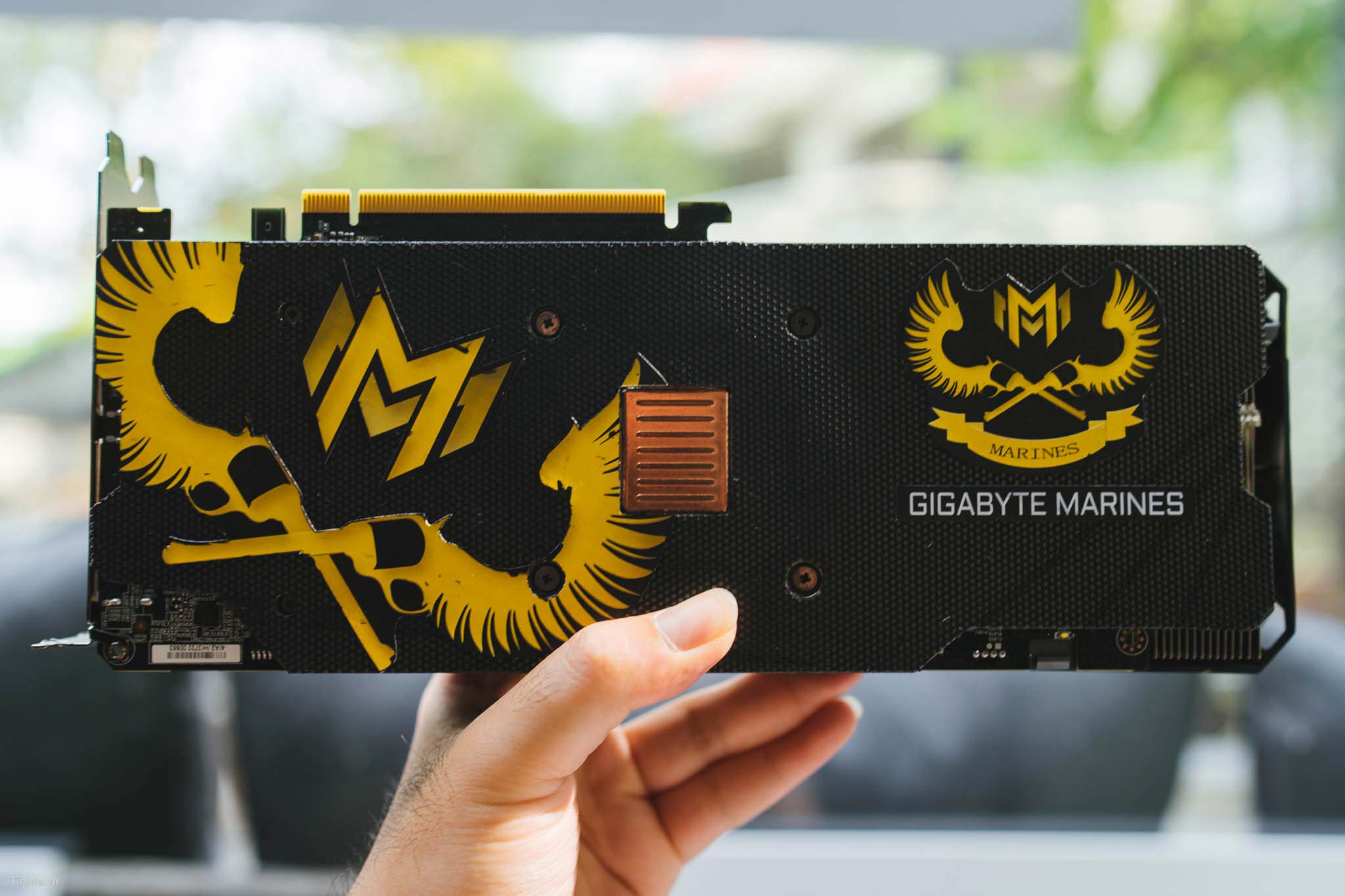 Trên tay card màn hình GTX 1060 phiên bản đặc biệt của đội tuyển LOL ...