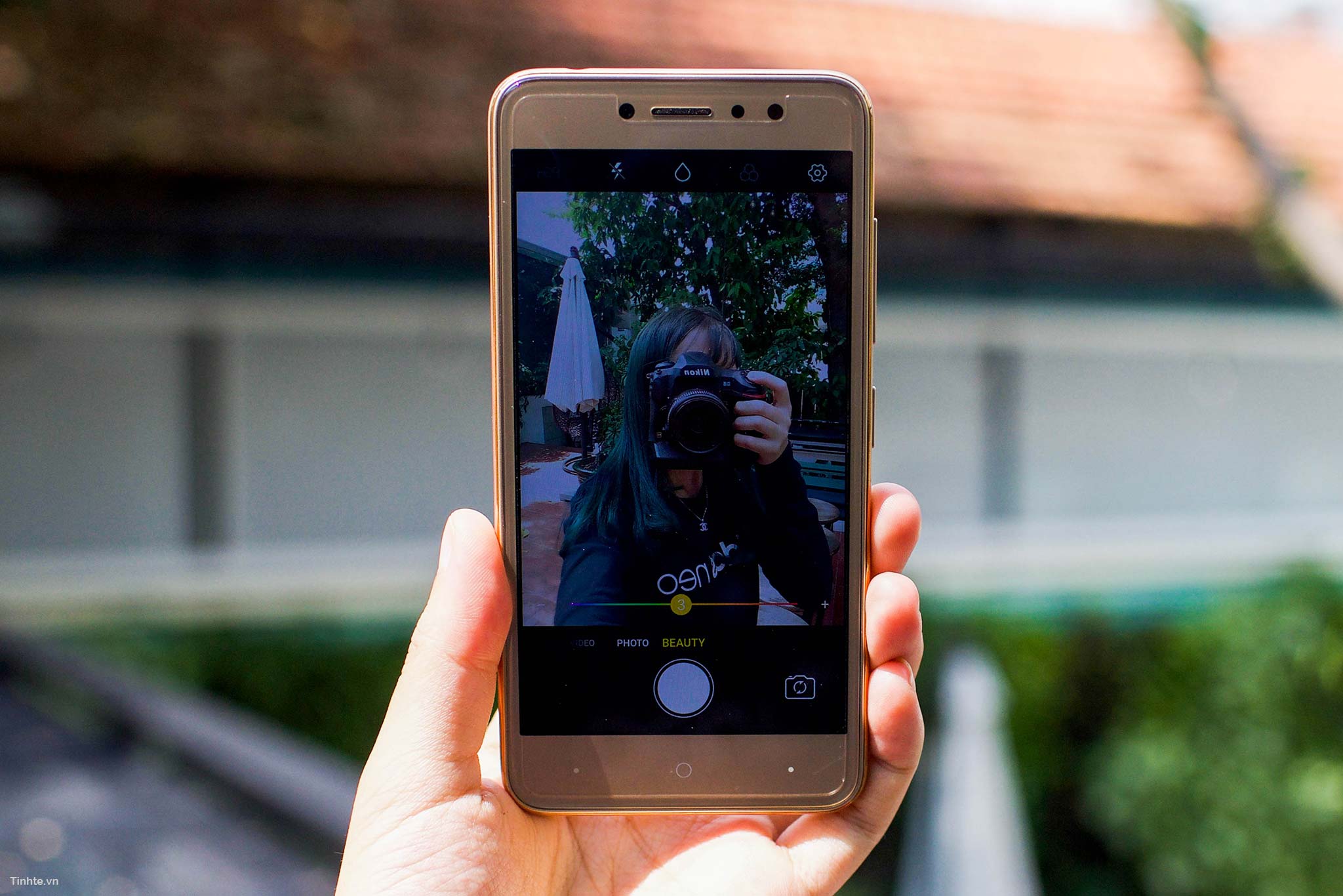 Trên tay itel S41 giá 2.7tr: camera selfie 8MP có flash, RAM 3GB, có ...
