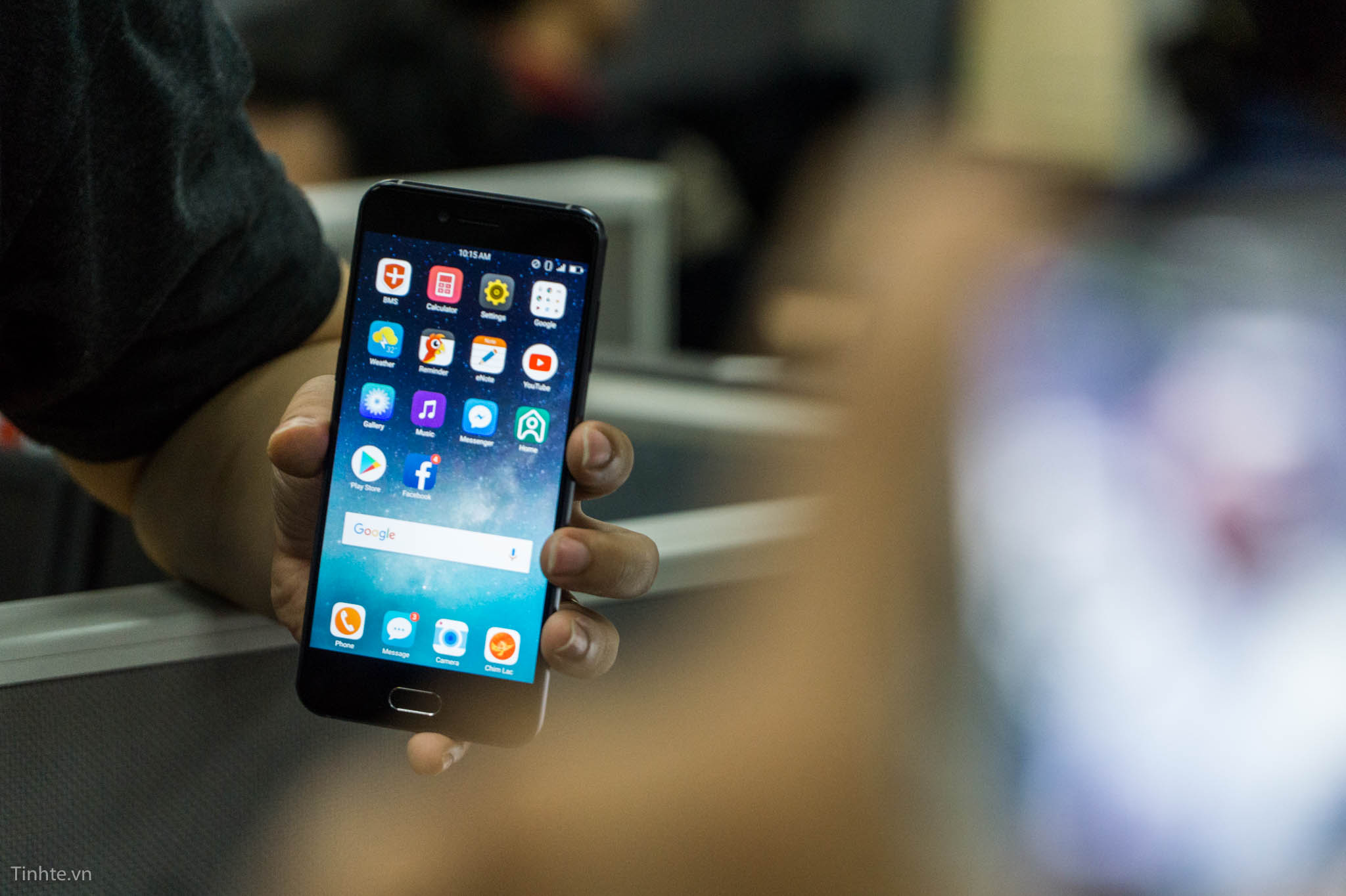 Tham quan trụ sở & nhà máy sản xuất BKAV Bphone 2 cùng anh em anti-fan