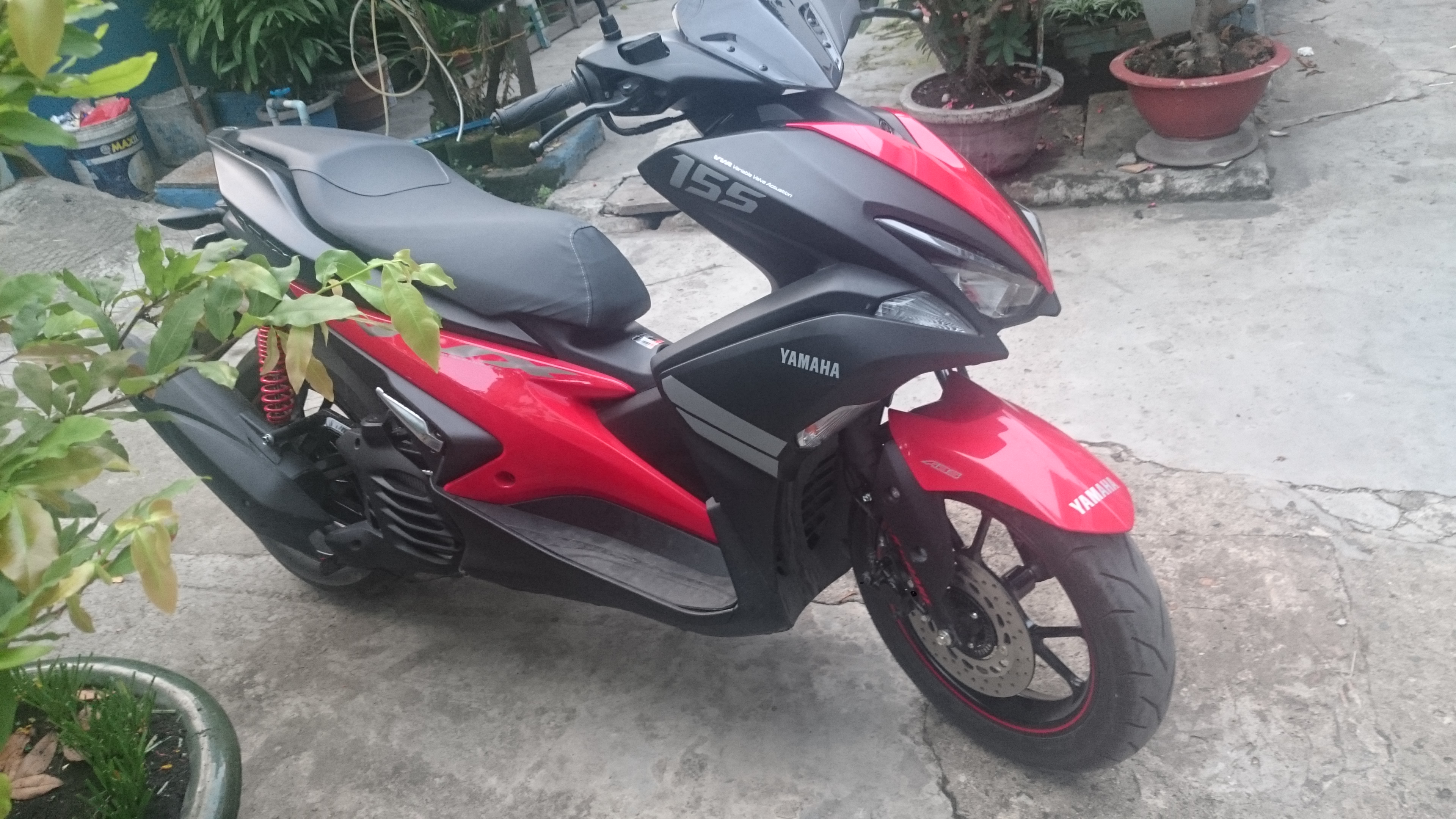 Xin anh em cảm nhận về xe YAMAHA NVX | Viết bởi 7 tỷ người khác