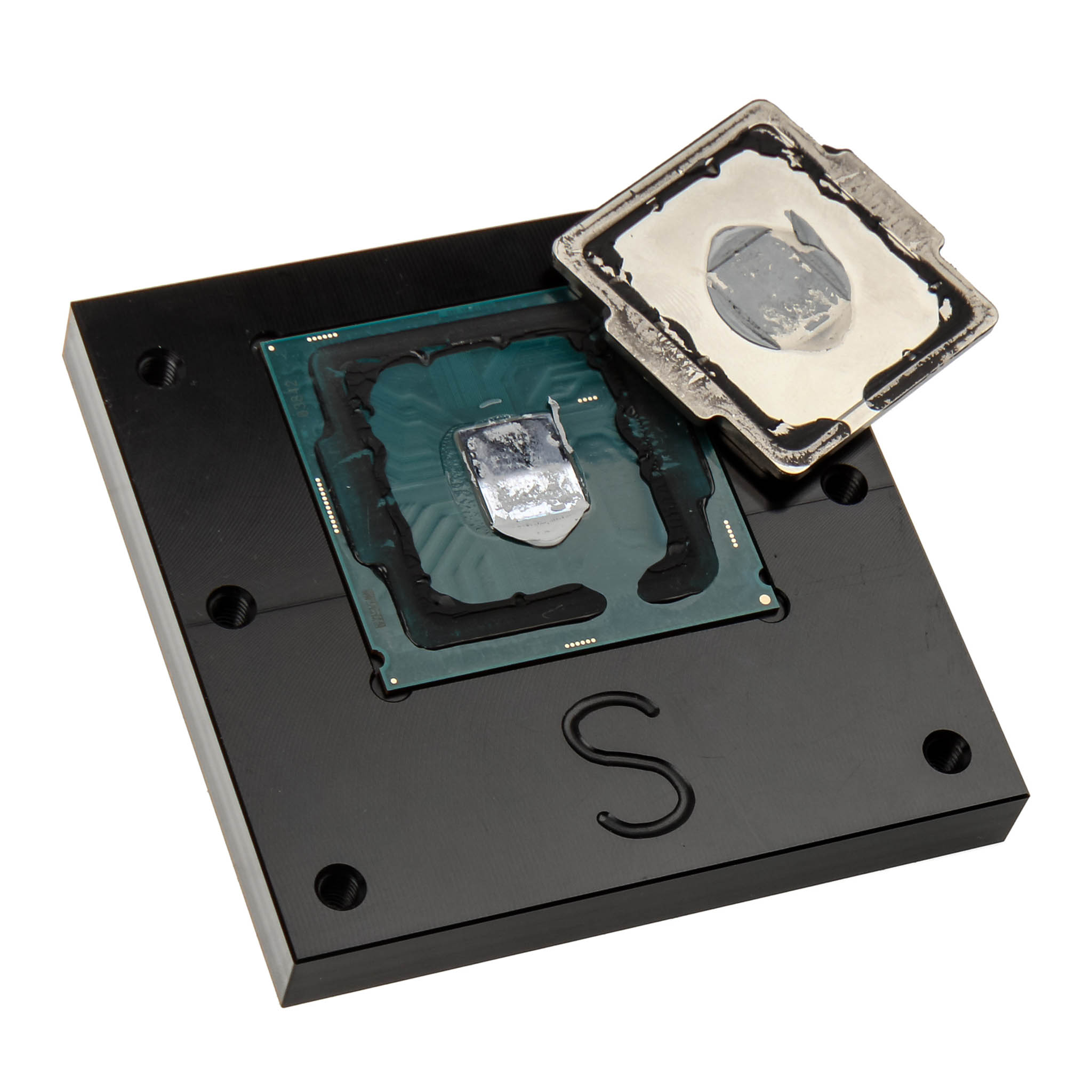 Core i7 và i9 thế hệ 9: nắp IHS được hàn với đế chip, tản nhiệt tốt hơn ...