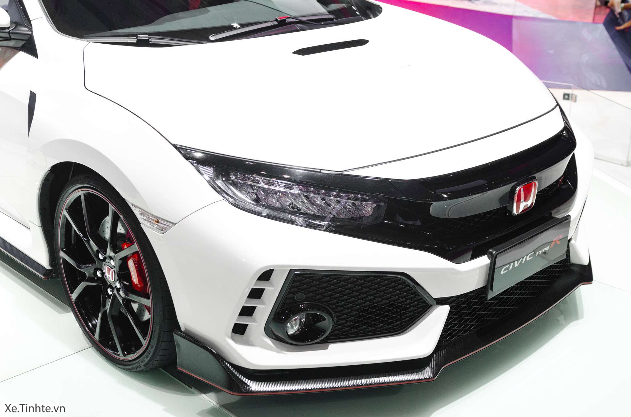 [VMS18] Xem chi tiết Honda Civic Type R và tìm hiểu xe đua F1