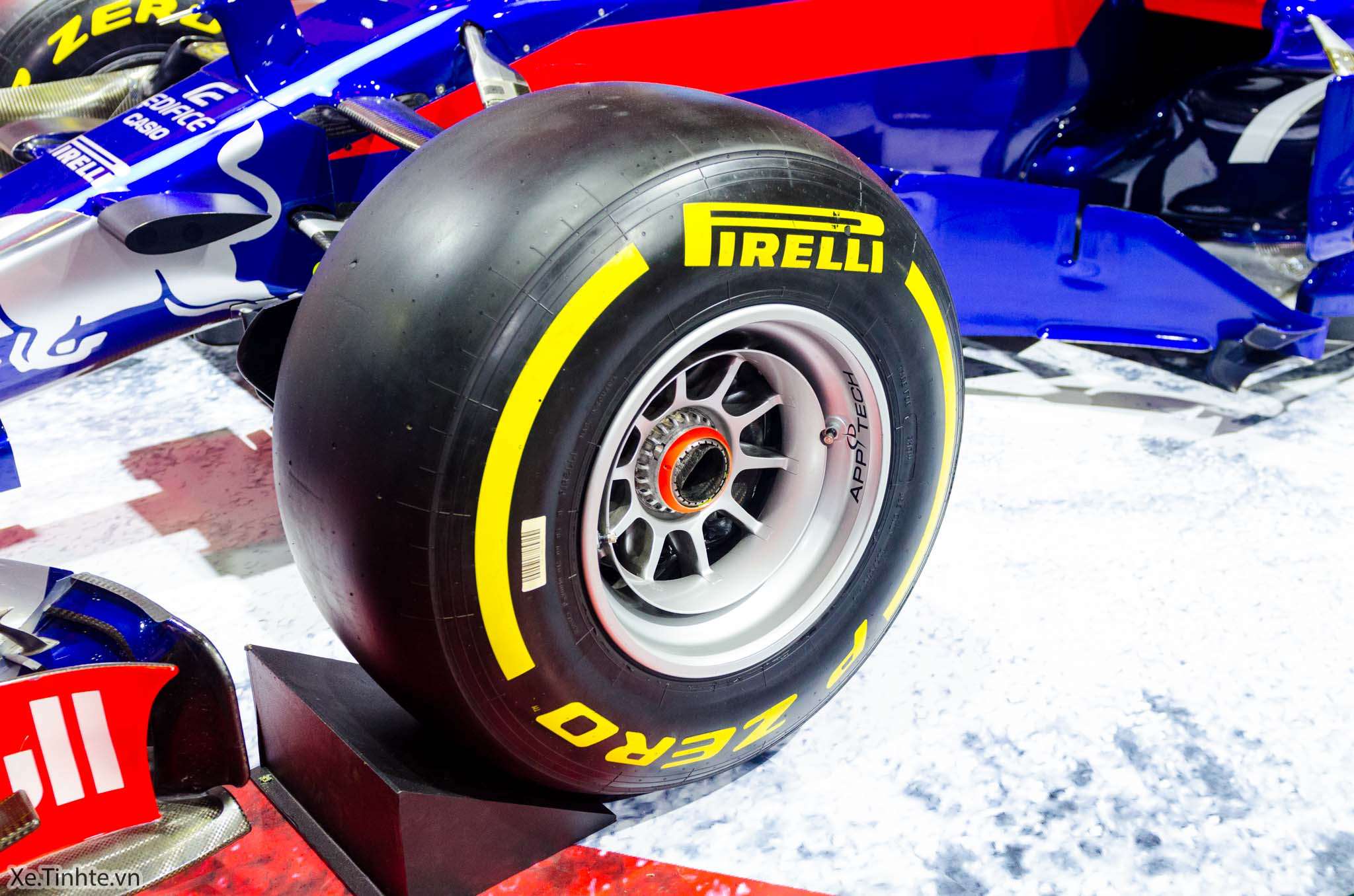 [VMS18] Xem chi tiết Honda Civic Type R và tìm hiểu xe đua F1