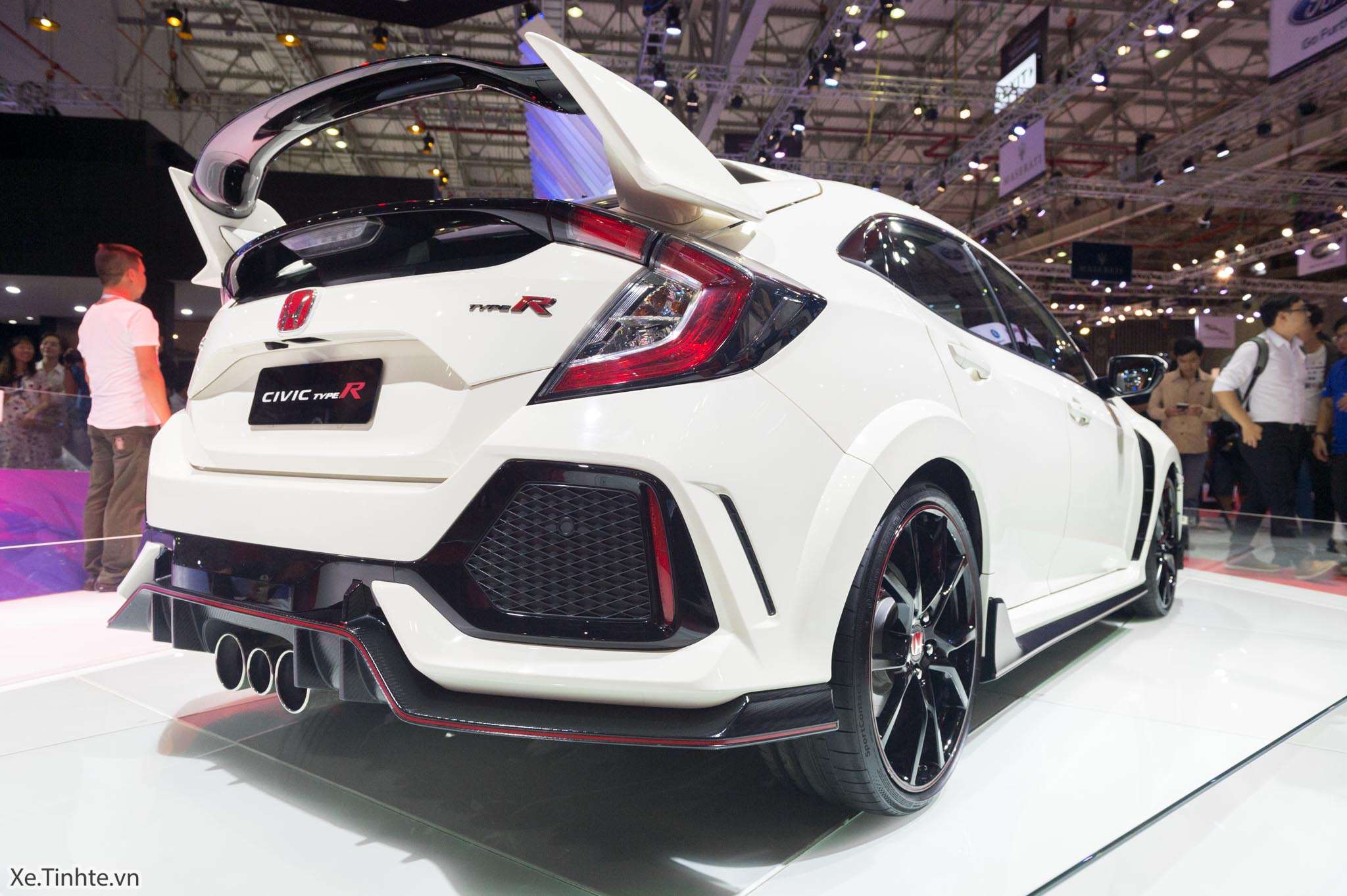 [VMS18] Xem chi tiết Honda Civic Type R và tìm hiểu xe đua F1